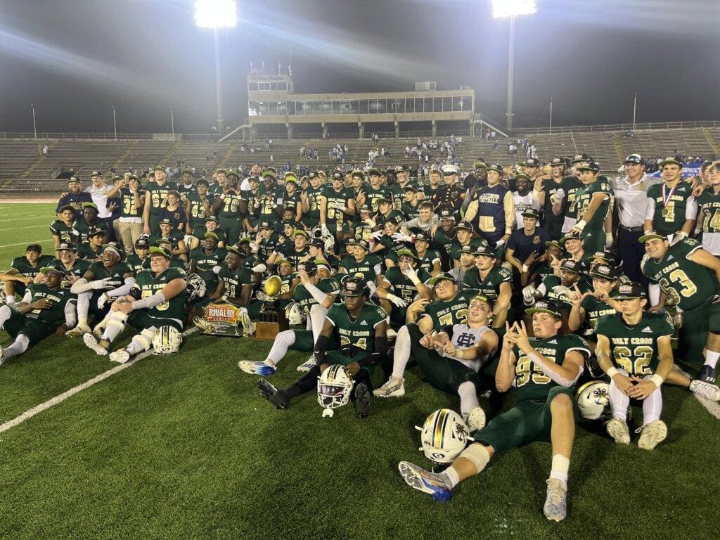 Holy Cross defeats Jesuit for the first time since 2017 | Gridiron Football