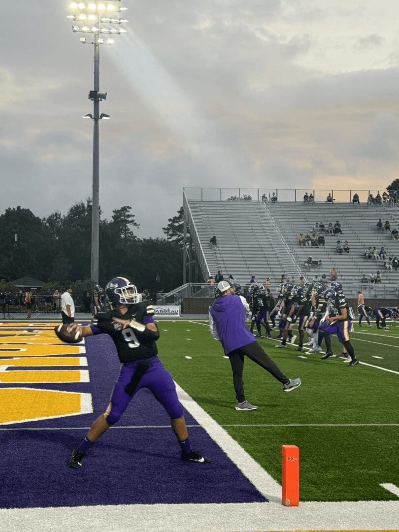 Denham Springs Yellow Jackets pounce on the Southern lab Kittens ...